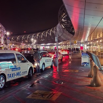 Manchester Airport Drop Off | ParkMundo